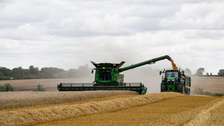 Increase fleet efficiency with John Deere Machine Sync! - Ben Burgess