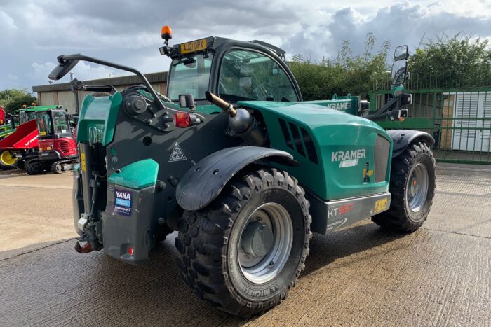 KT557 TELESCOPIC HANDLER - Ben Burgess