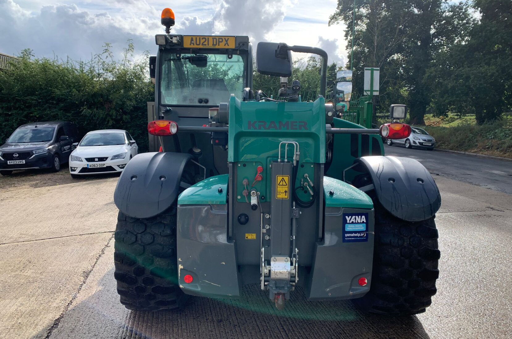 KT557 TELESCOPIC HANDLER - Ben Burgess