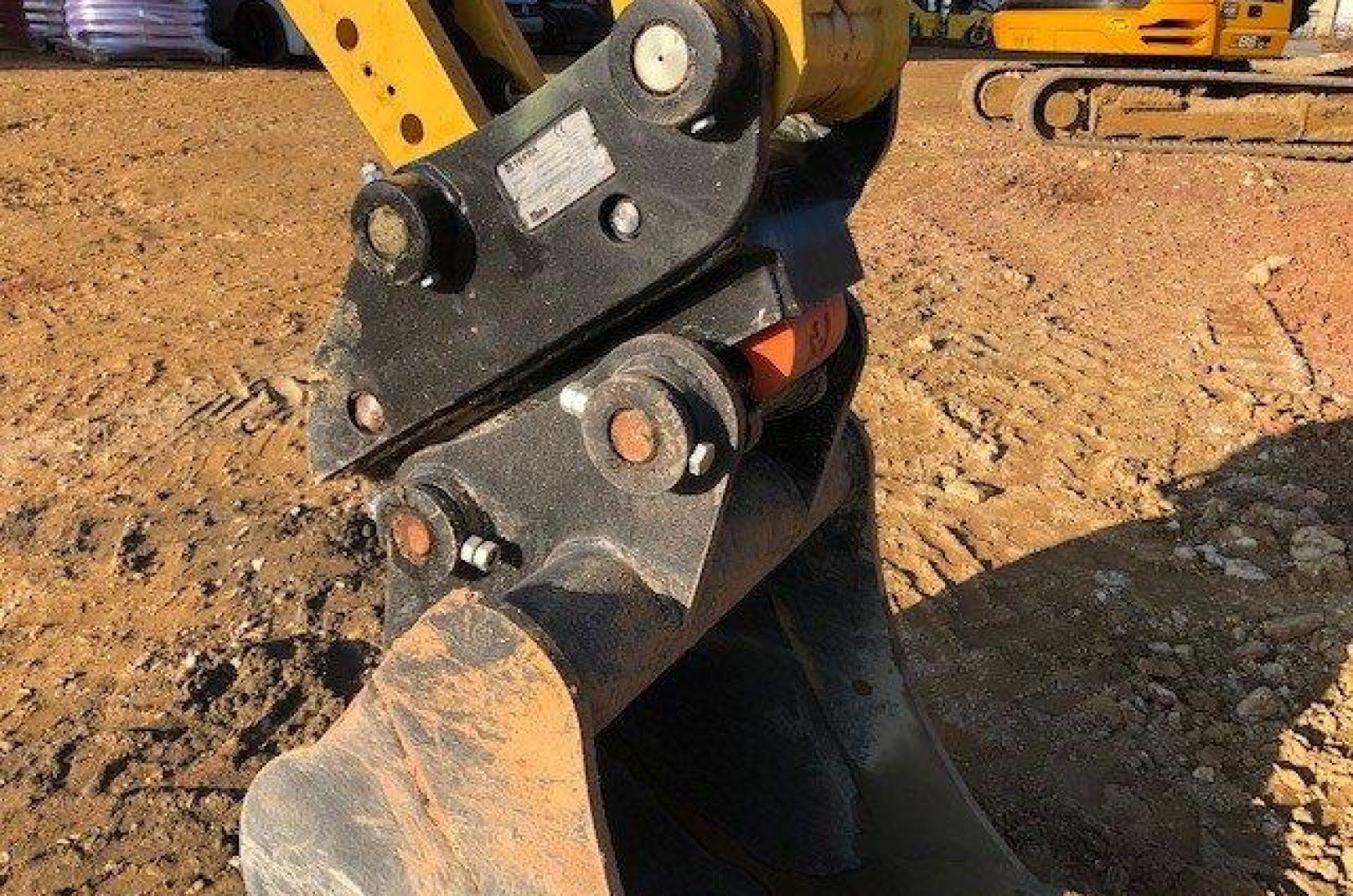 SV120 MIDI EXCAVATOR - Ben Burgess