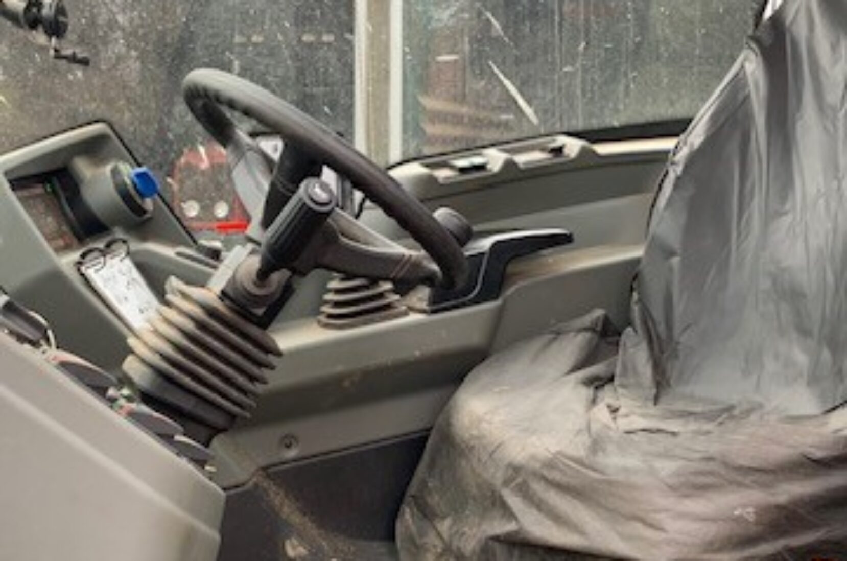 KT356 TELESCOPIC HANDLER - Ben Burgess