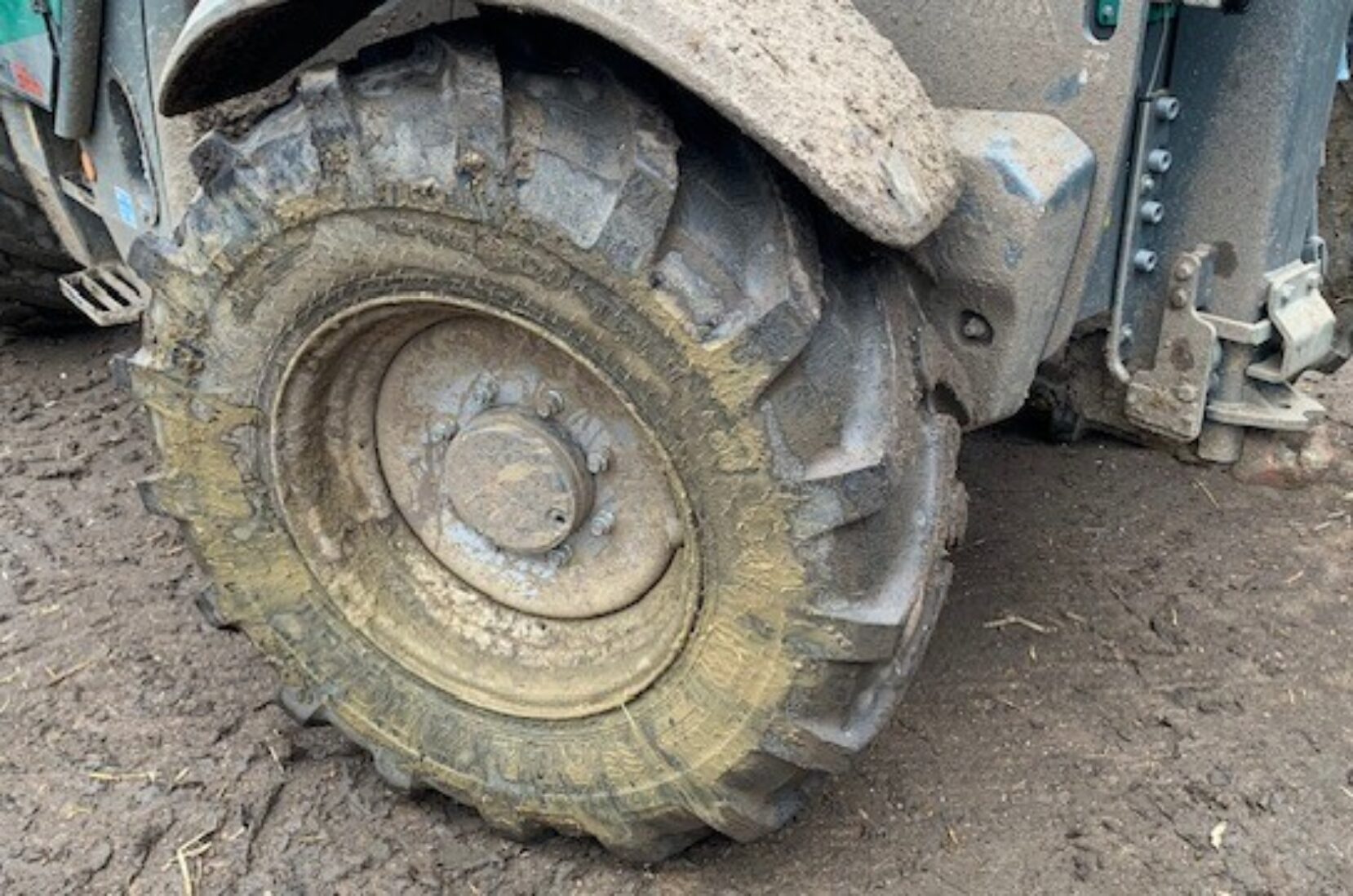 KT356 TELESCOPIC HANDLER - Ben Burgess