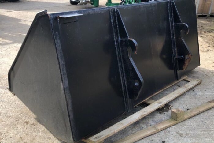 1.5M3 BUCKET - Ben Burgess
