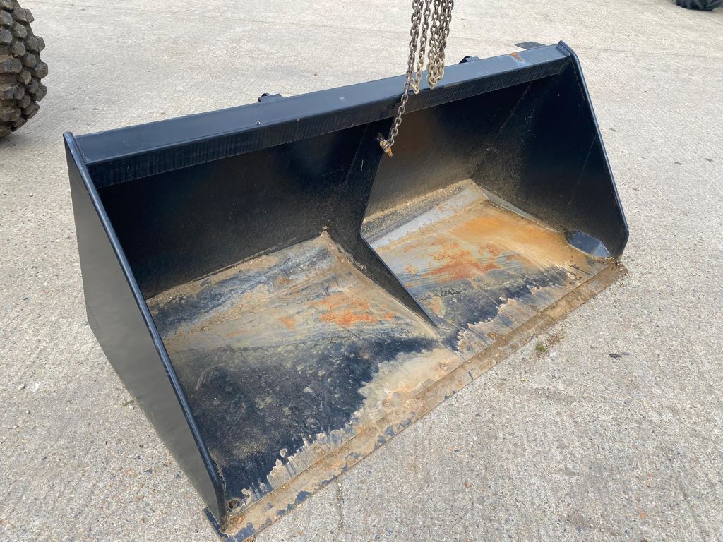 1.5M3 BUCKET - Ben Burgess