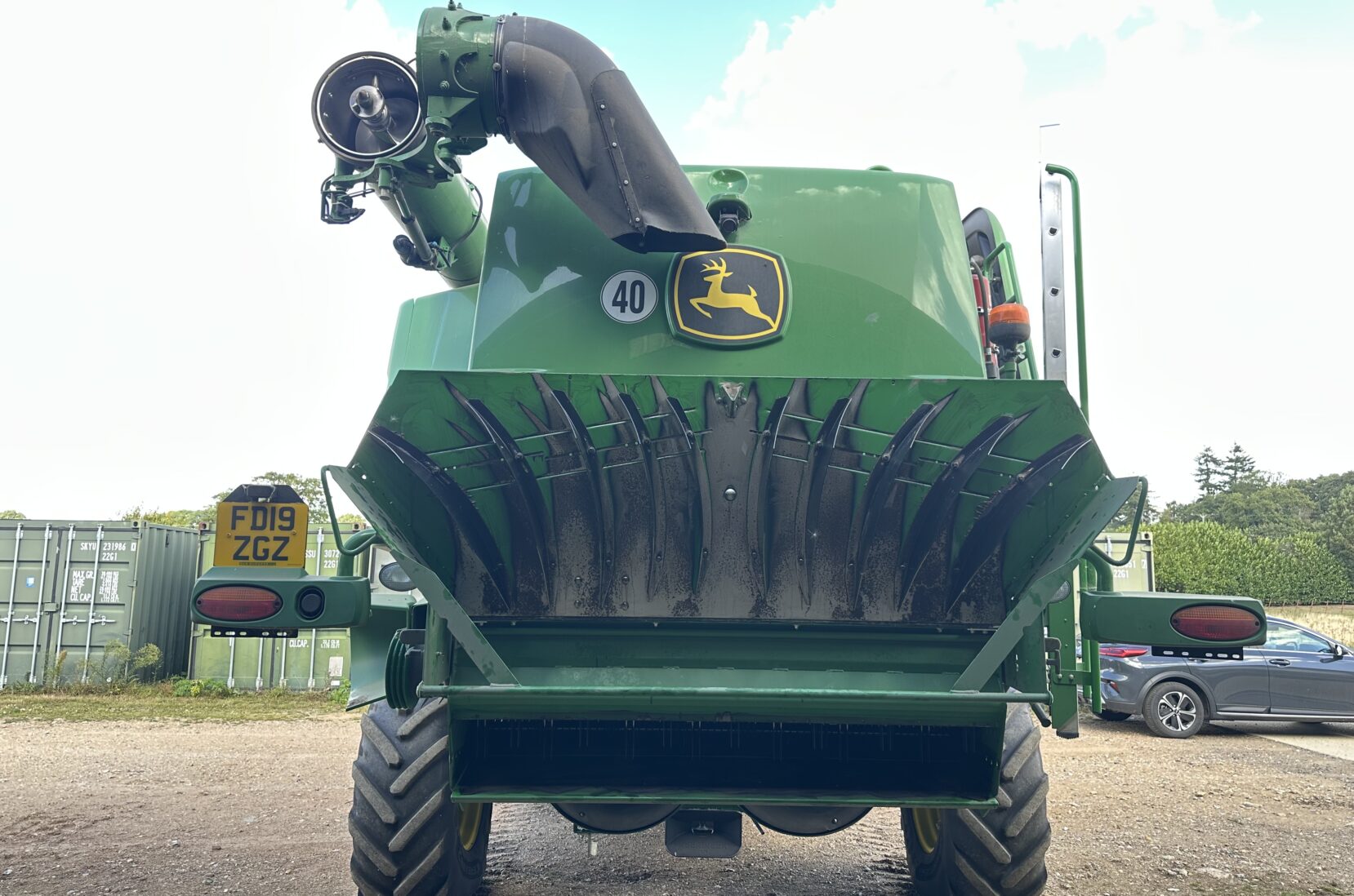 T670 COMBINE & 730X HEADER - Ben Burgess