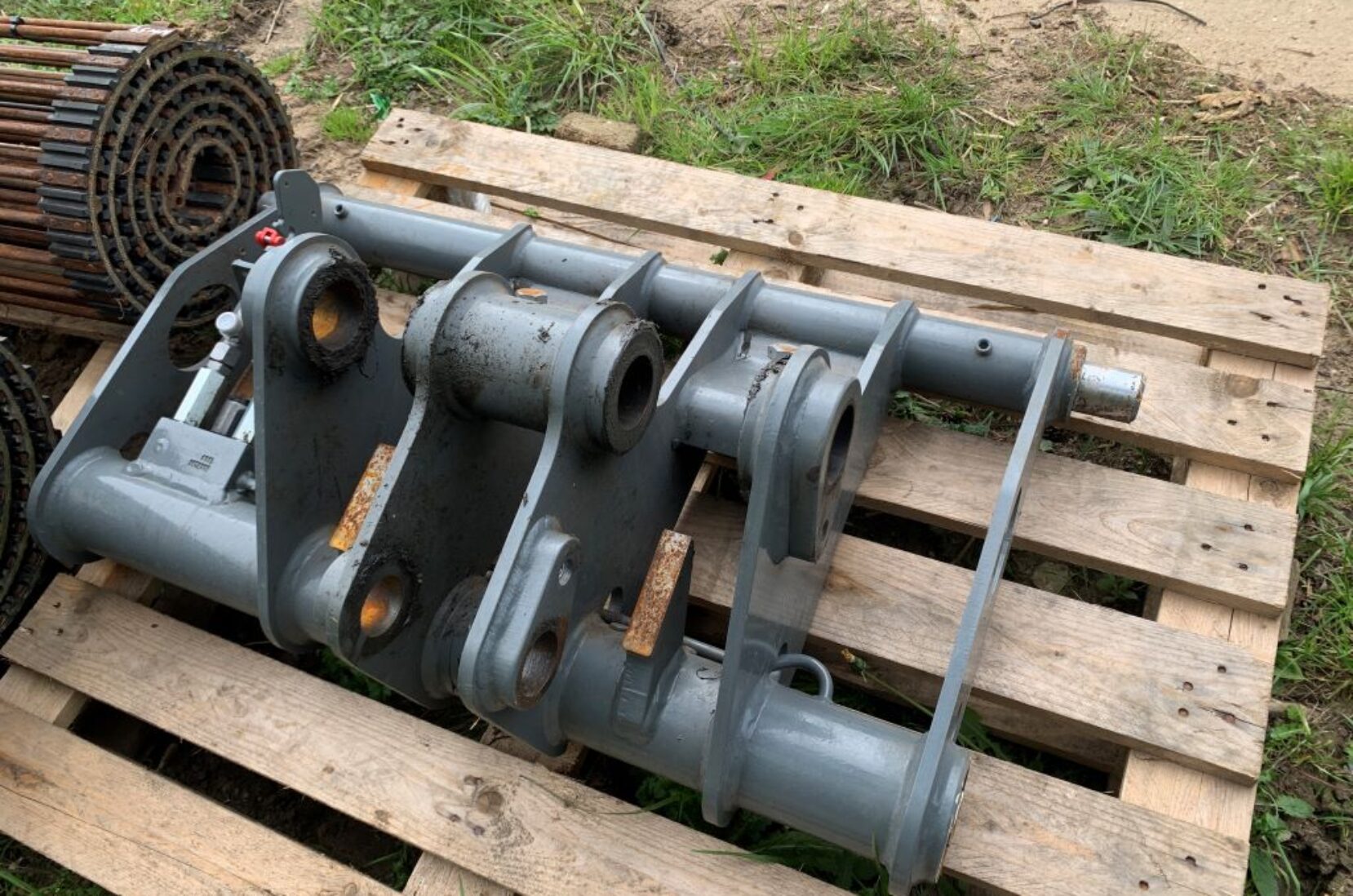 HEADSTOCK KRAMER HEADSTOCK - Ben Burgess