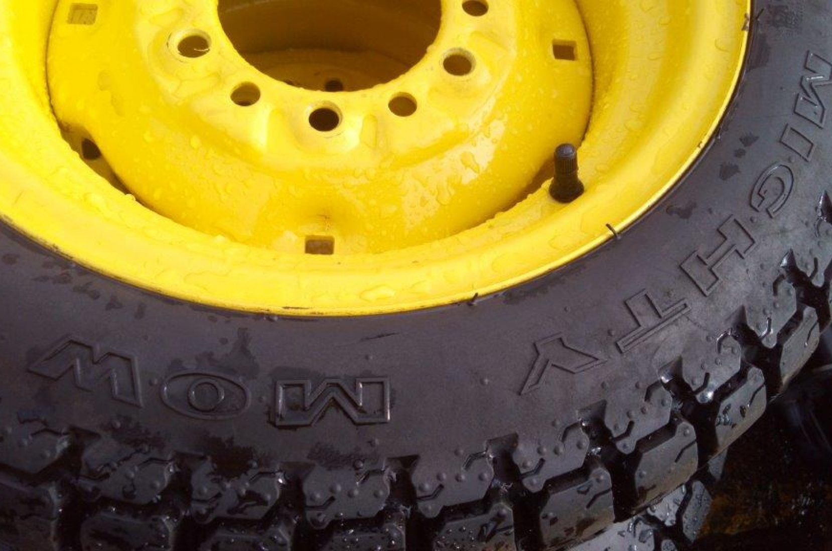 GALAXY R3 TURF WHEELS&TYRES - Ben Burgess