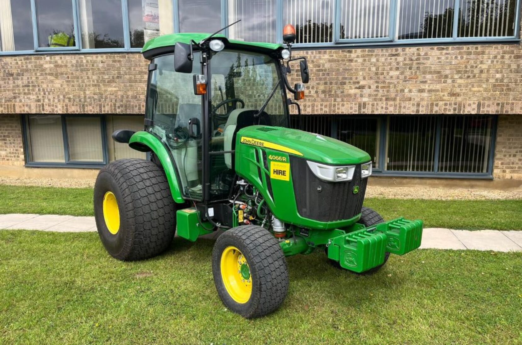 4066R TS COMPACT TRACTOR - Ben Burgess