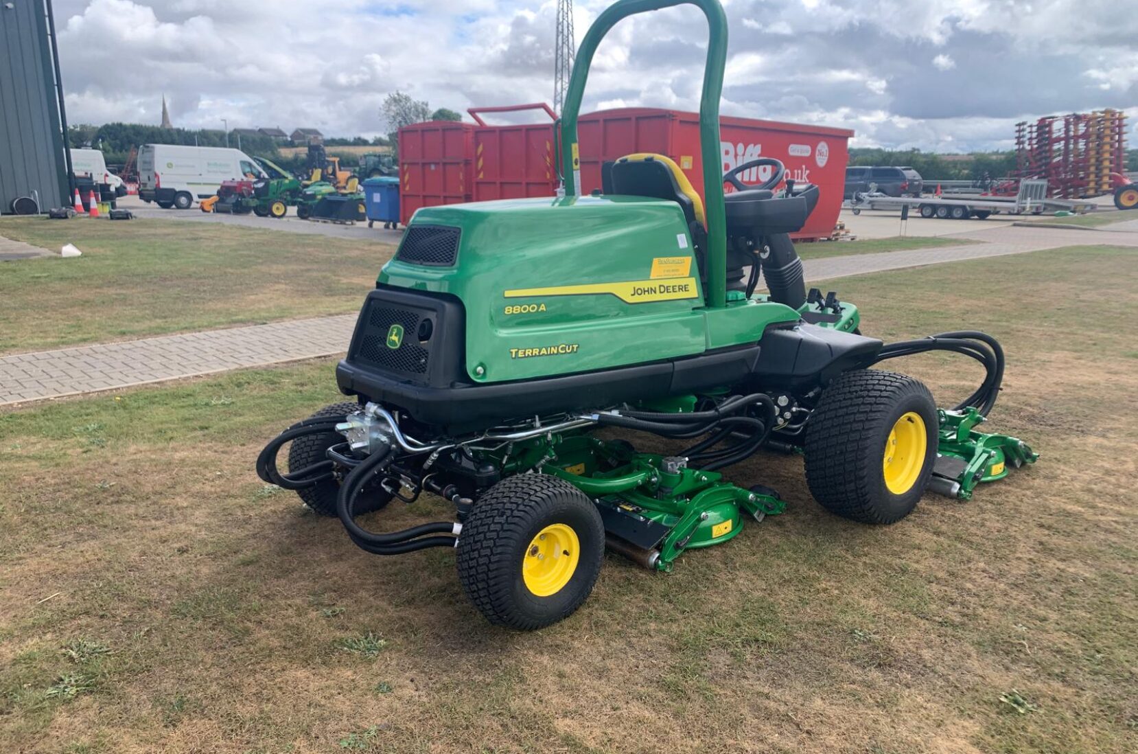 8800A TERRAINCUT MOWER - Ben Burgess