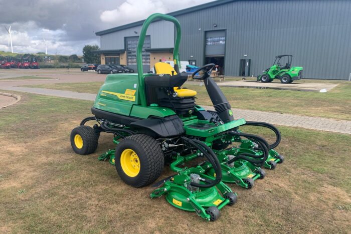 8800A TERRAINCUT MOWER - Ben Burgess