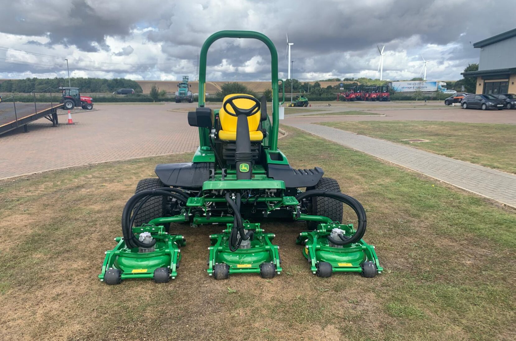 8800A TERRAINCUT MOWER - Ben Burgess