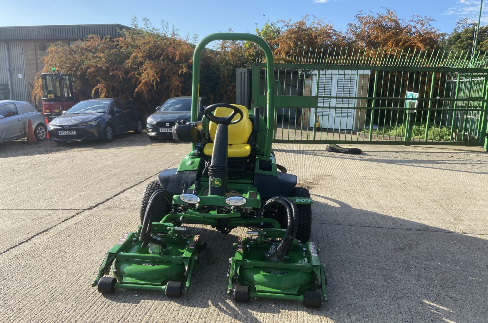 7400A SURROUNDS MOWER - Ben Burgess