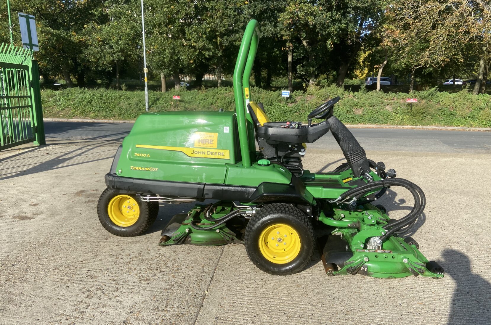 7400A SURROUNDS MOWER - Ben Burgess