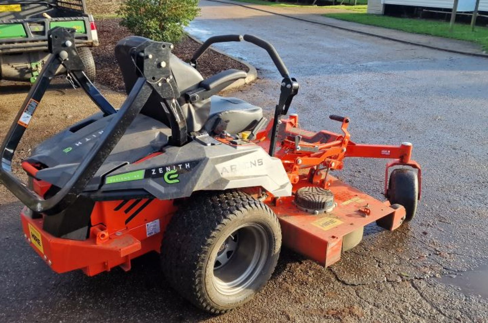 ARIENS ZENITH E 60 Zero Turn mower - Ben Burgess