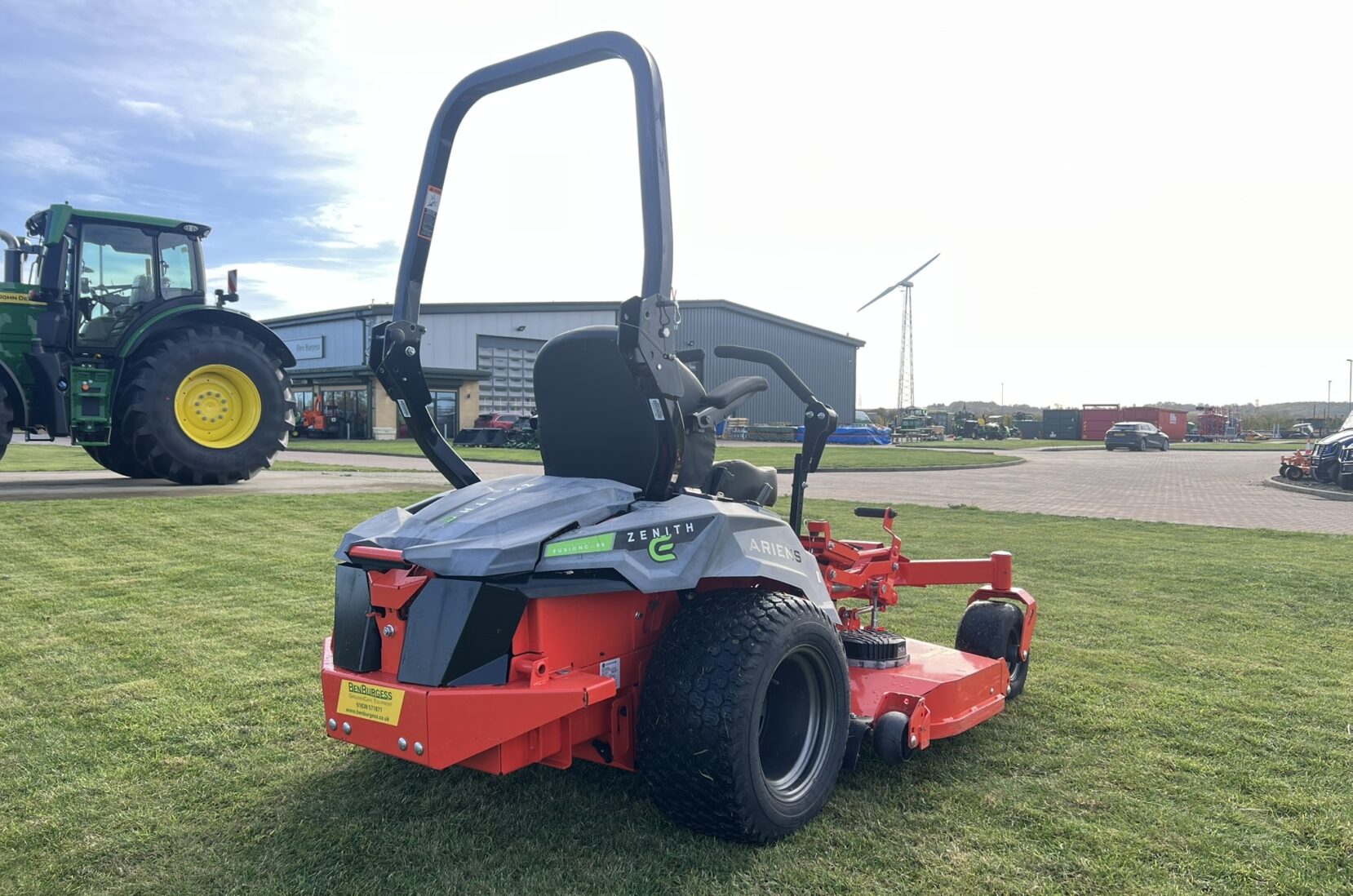 ZENITH E 60R WITH MULCH KIT - Ben Burgess