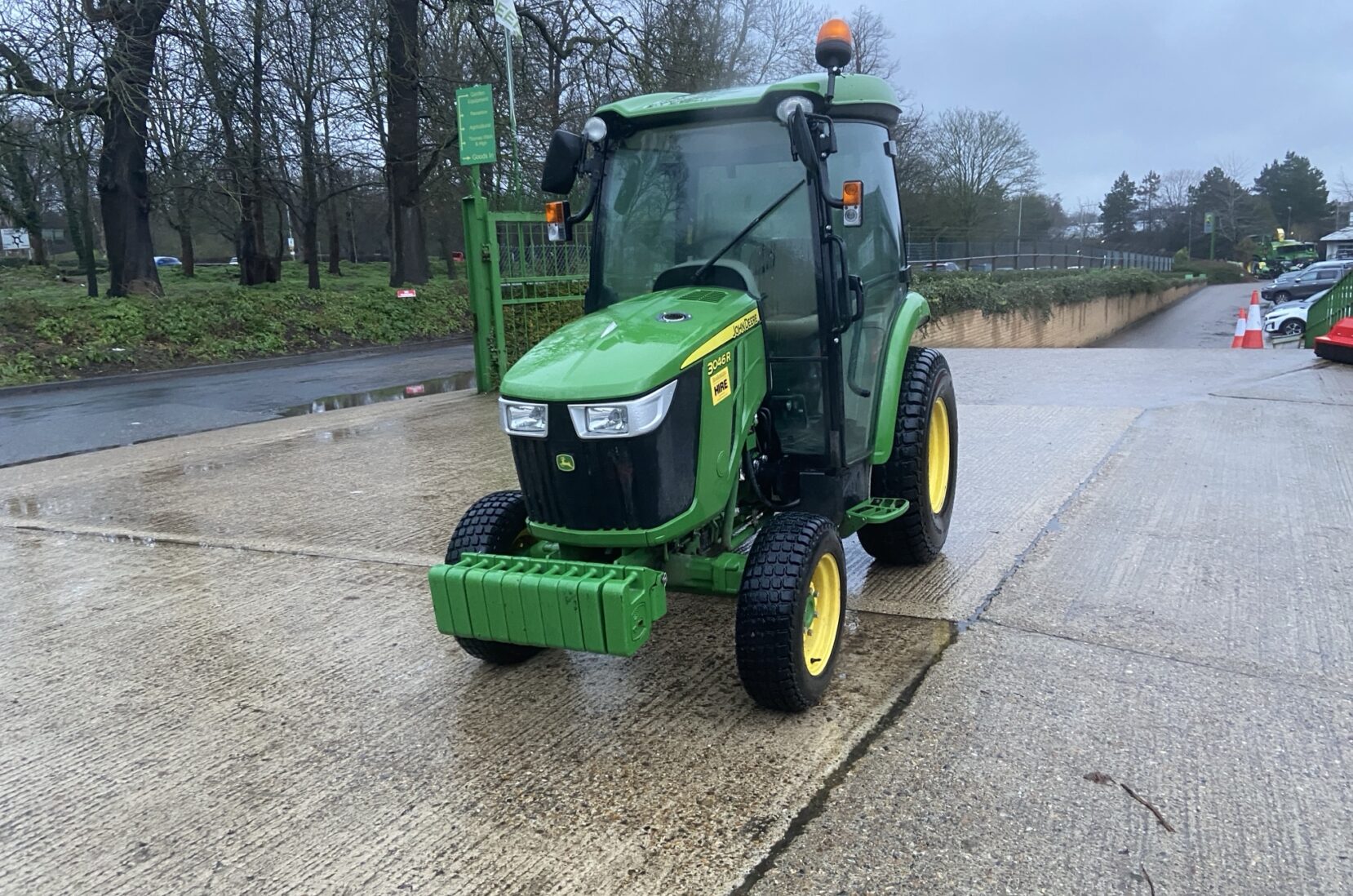 3046R CAB COMPACT TRACTOR - Ben Burgess