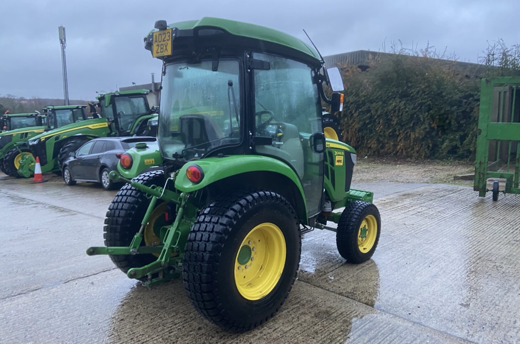 3046R CAB COMPACT TRACTOR - Ben Burgess