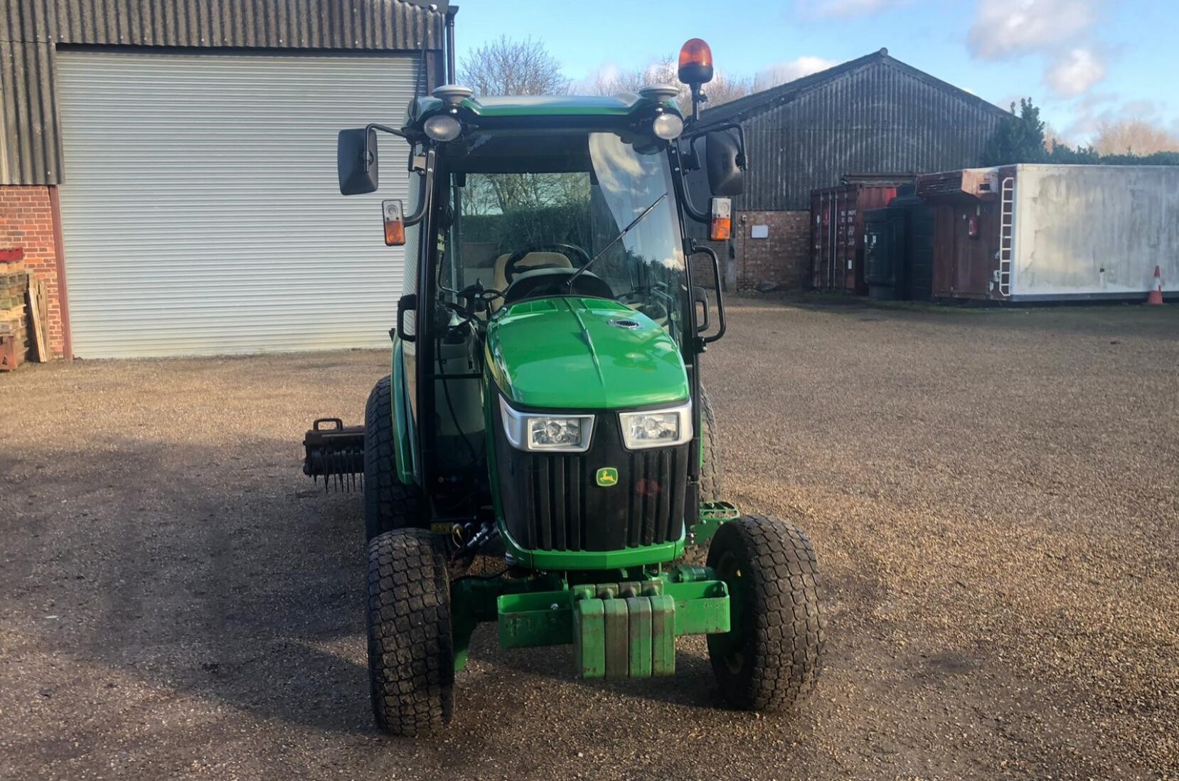3046R CAB COMPACT TRACTOR - Ben Burgess