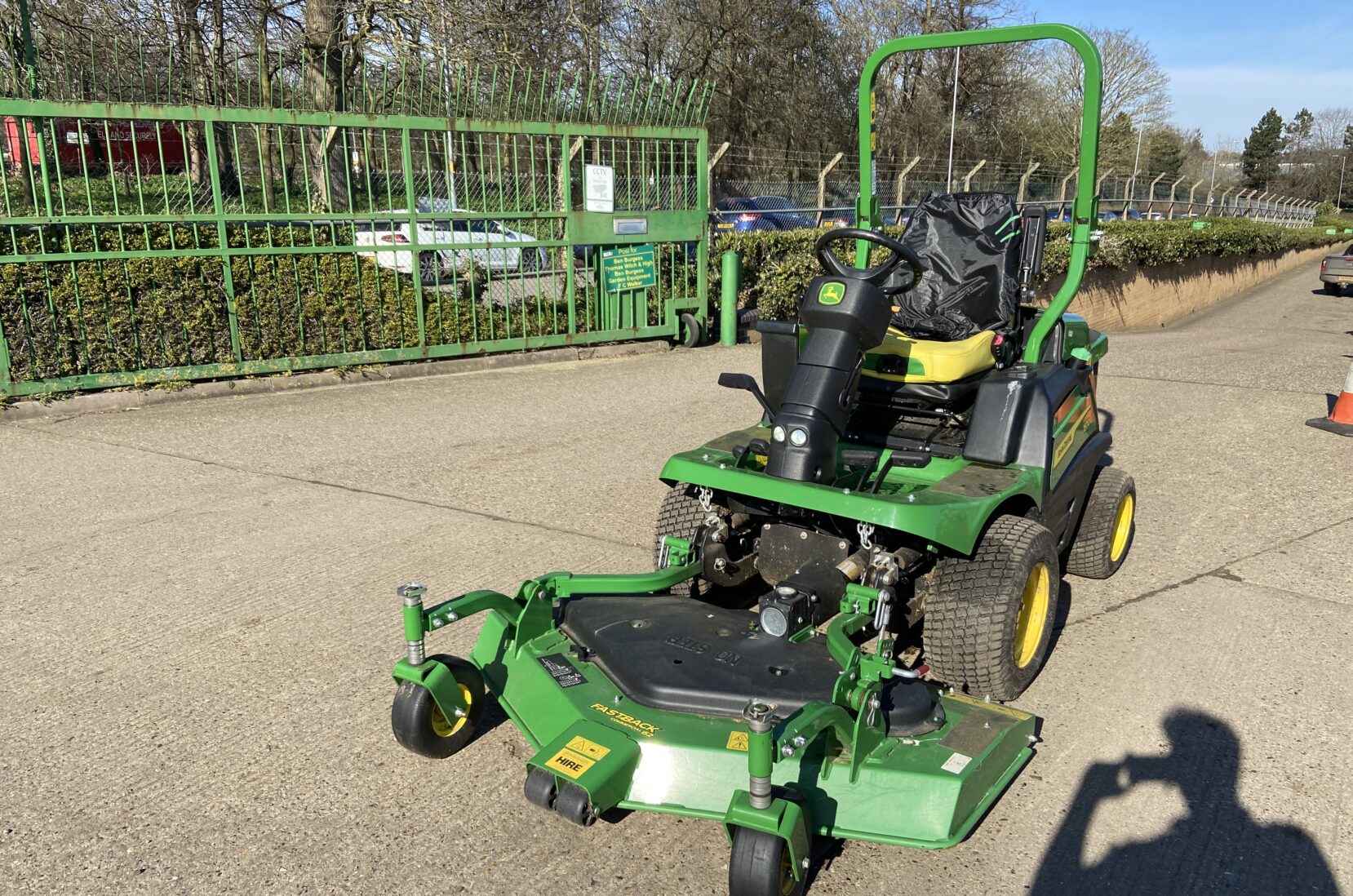 1570 62RD TERRAINCUT WITH DECK - Ben Burgess