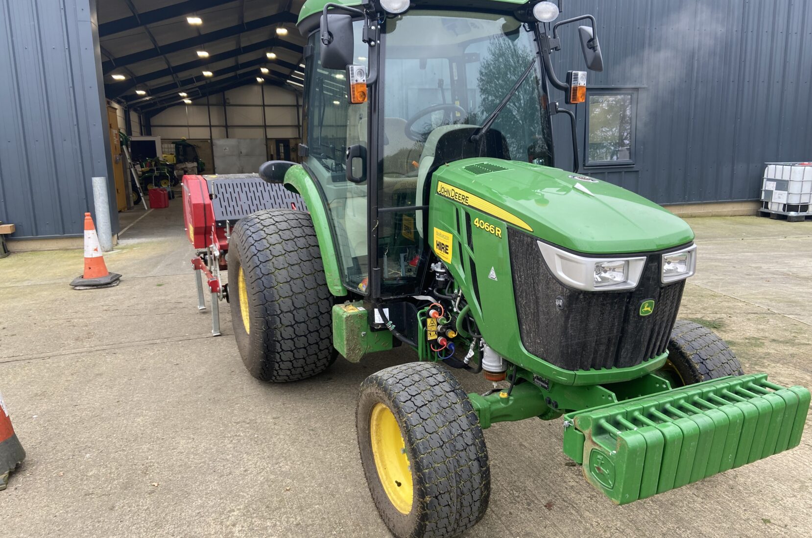 4066R COMPACT TRACTOR - Ben Burgess