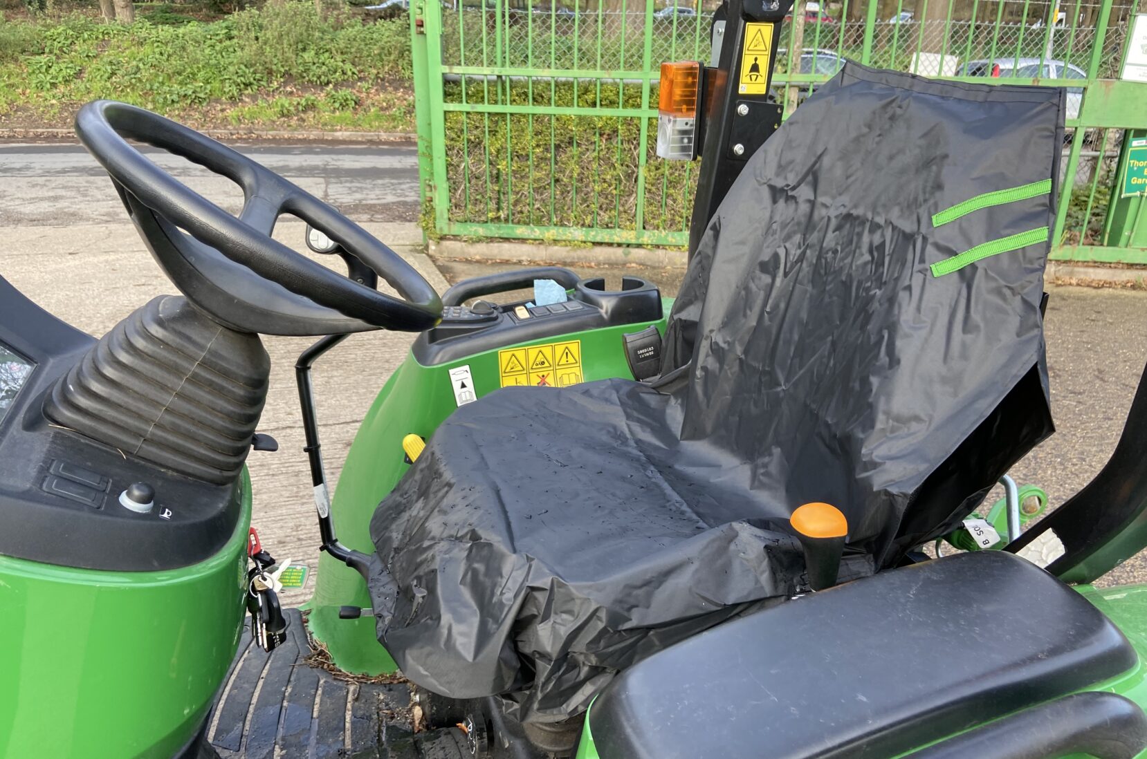 3046R ROPS COMPACT TRACTOR - Ben Burgess