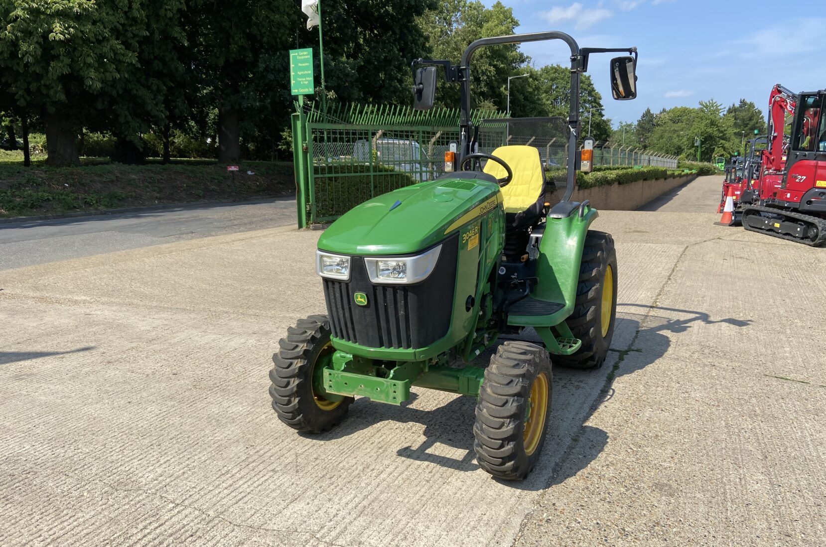 3046R ROPS I COMPACT TRACTOR - Ben Burgess