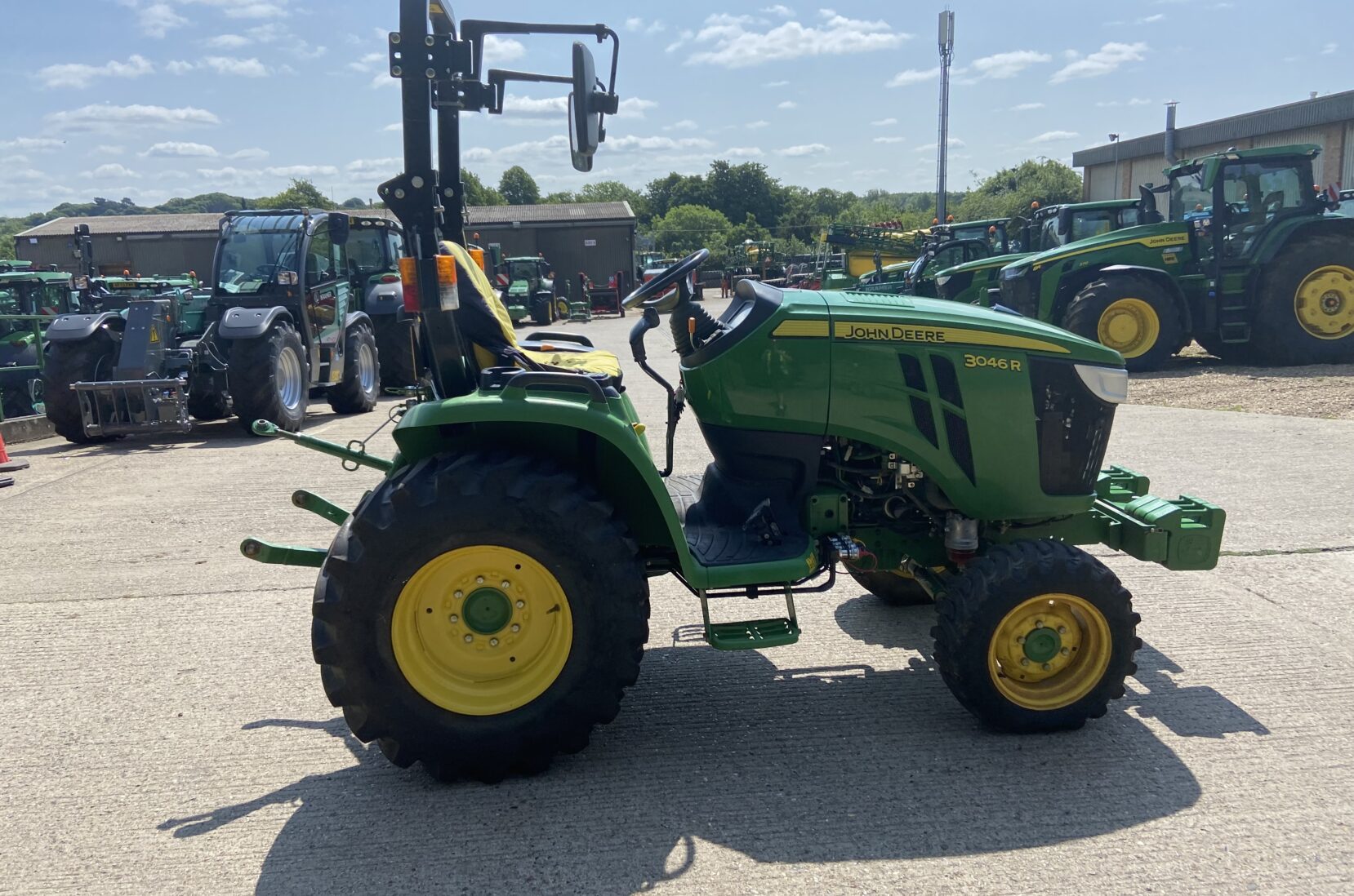 3046R ROPS IT COMPACT TRACTOR - Ben Burgess