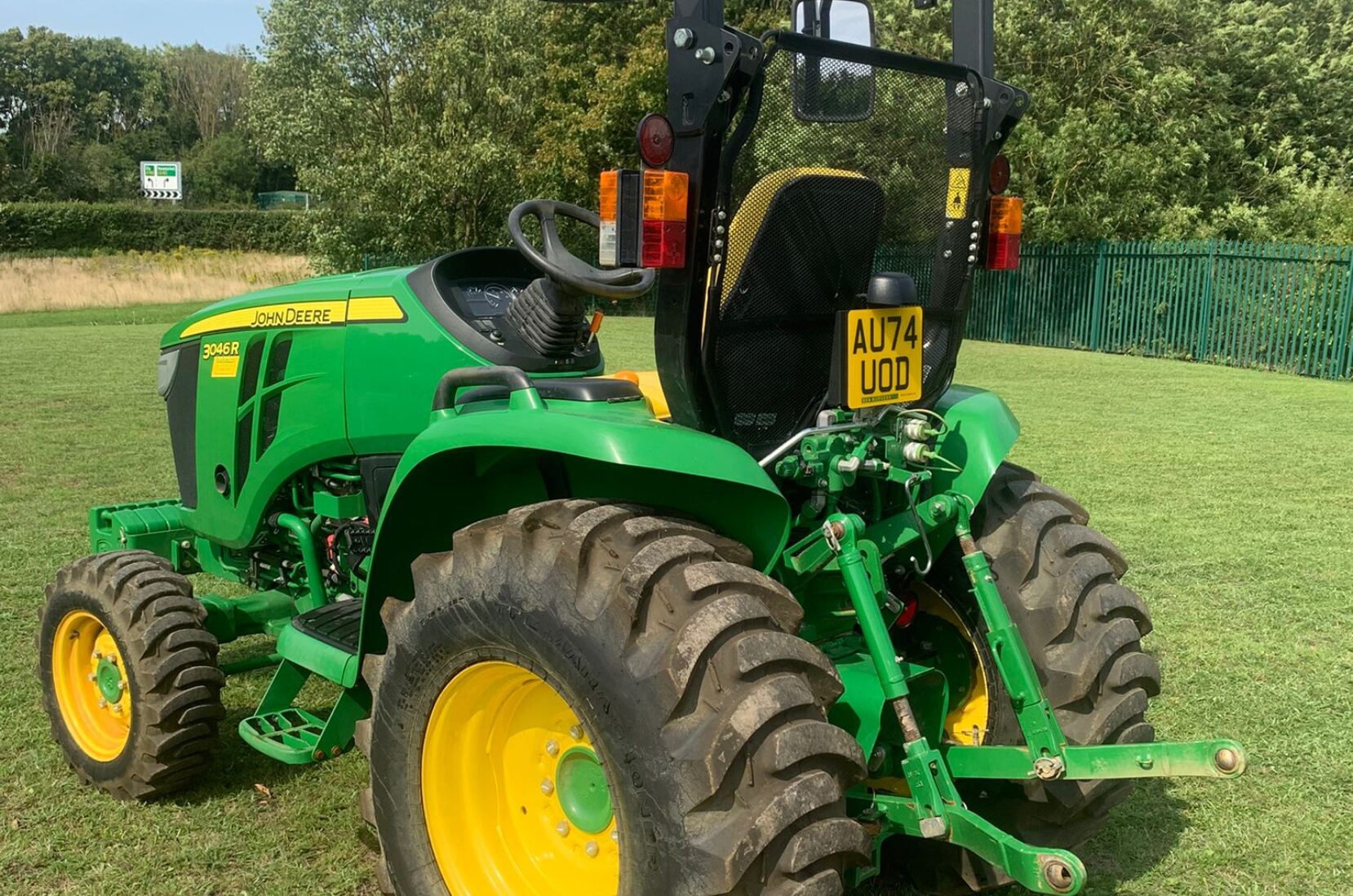3046R ROPS I COMPACT TRACTOR - Ben Burgess