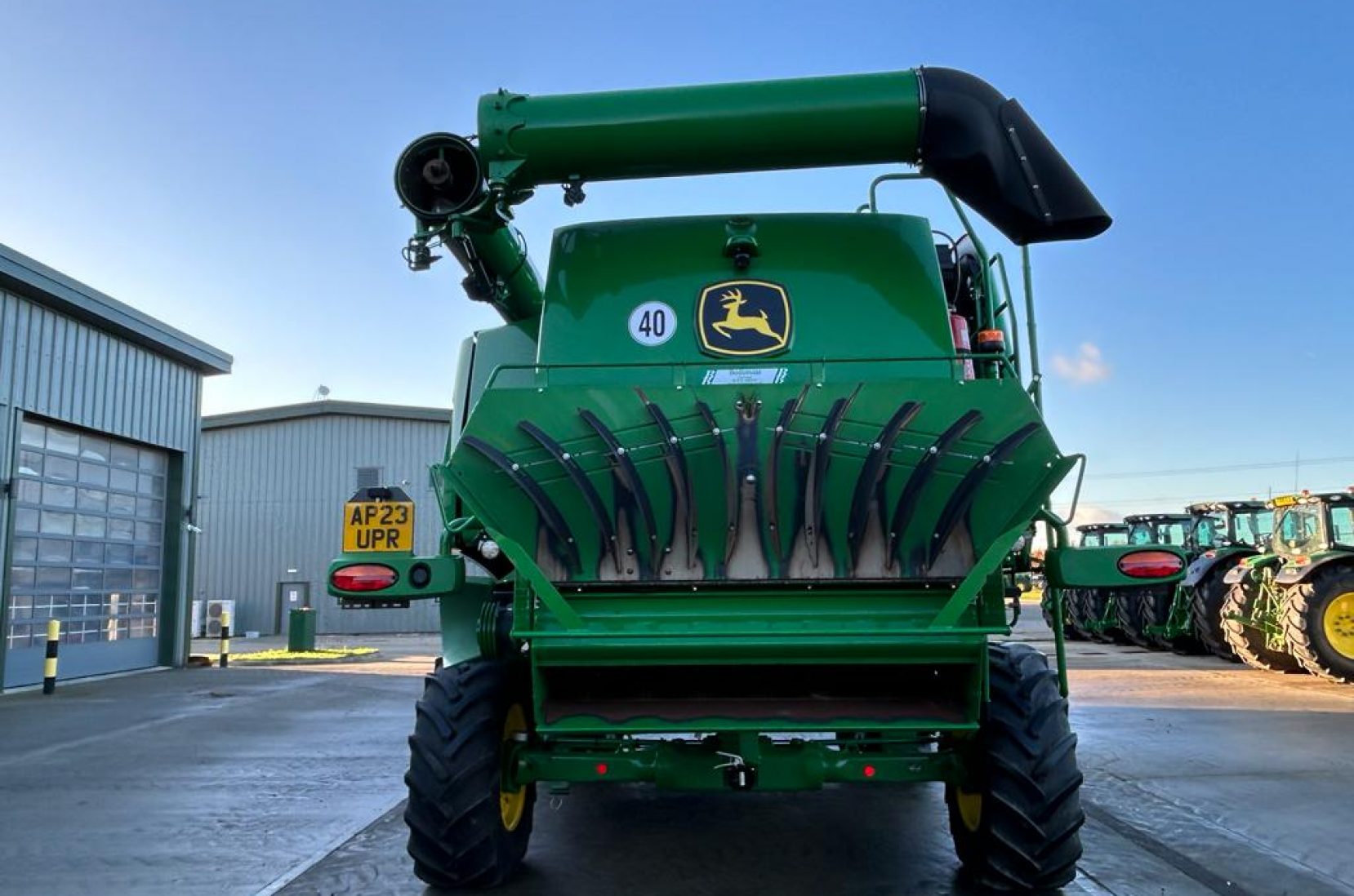 T670 HM COMBINE - Ben Burgess