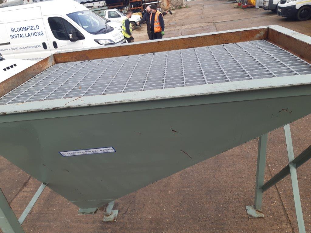 HOPPER 1Tonne hopper - Ben Burgess