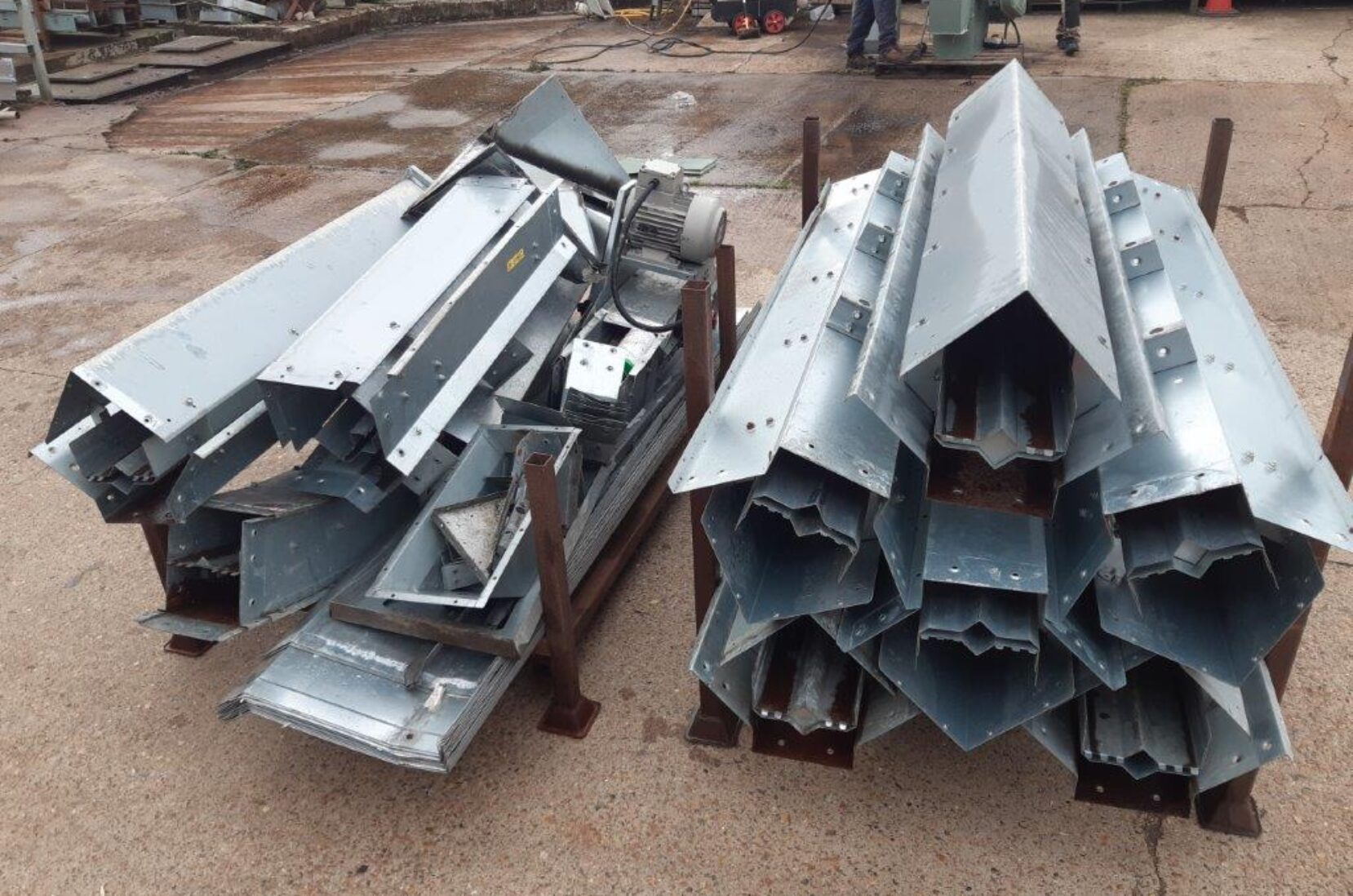 KTBU CONVEYOR Intake conveyor - Ben Burgess