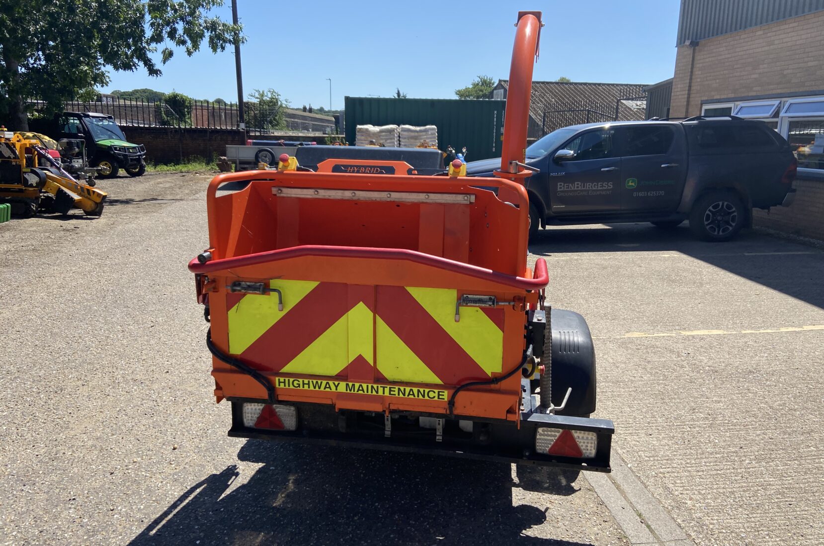 TW 280 HBH Hybrid Chipper - Ben Burgess