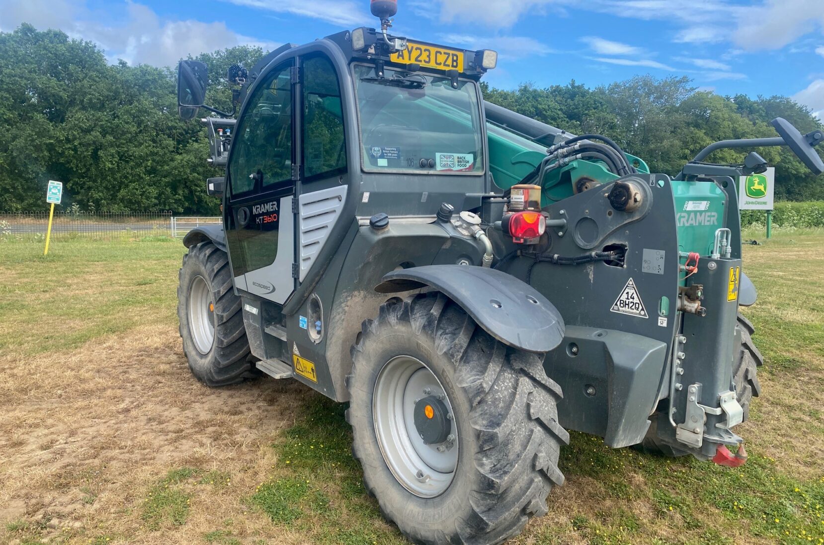 KT3610 TELESCOPIC HANDLER - Ben Burgess