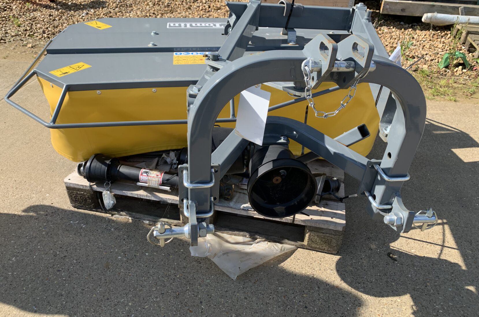 L1350 DRUM MOWER - Ben Burgess