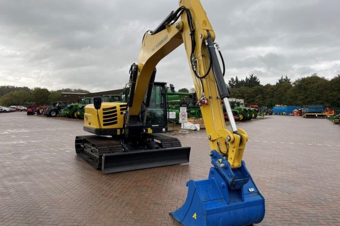 SV120 MIDI EXCAVATOR - Ben Burgess