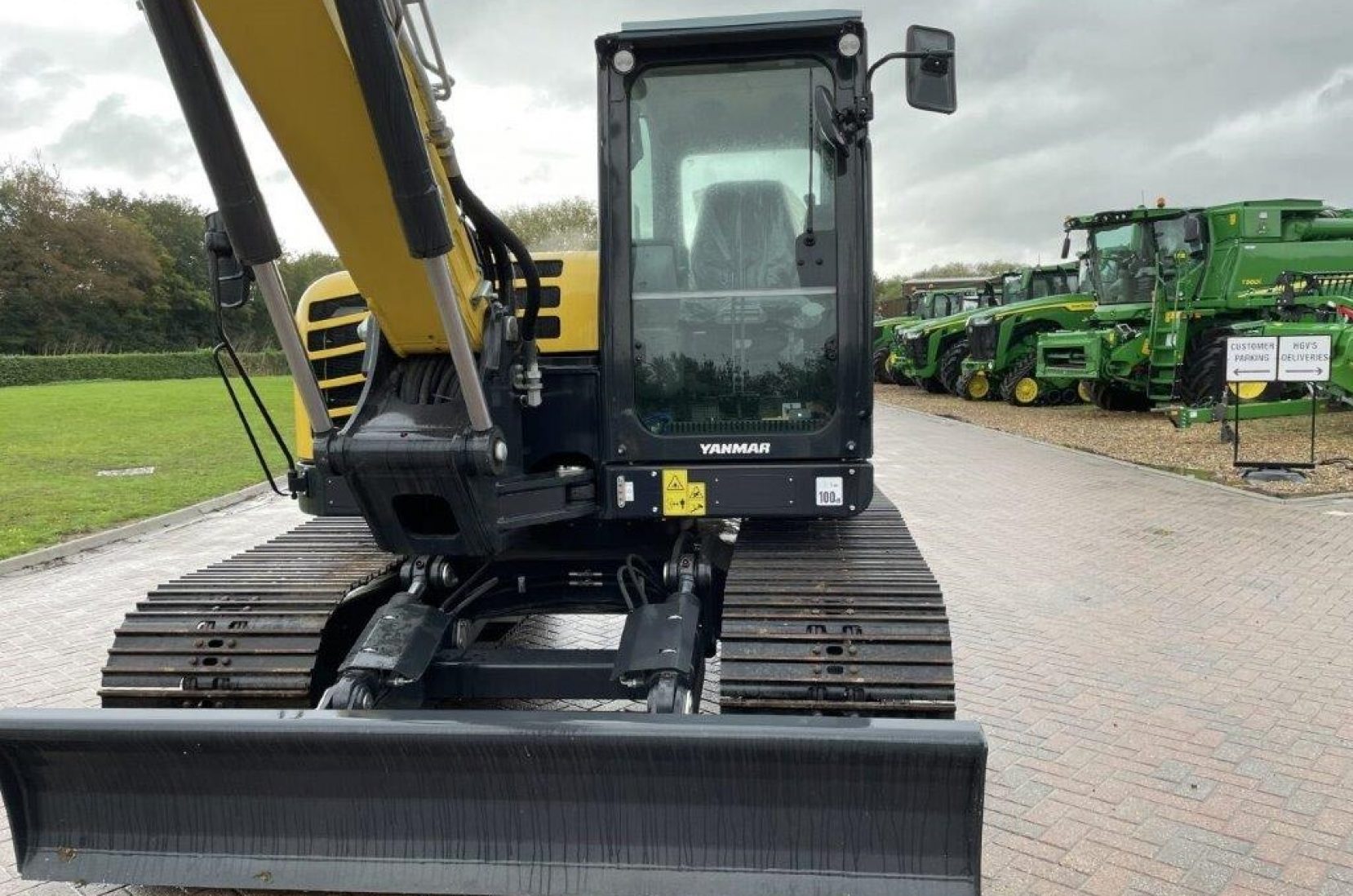 SV120 MIDI EXCAVATOR - Ben Burgess