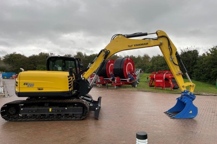 SV120 MIDI EXCAVATOR - Ben Burgess