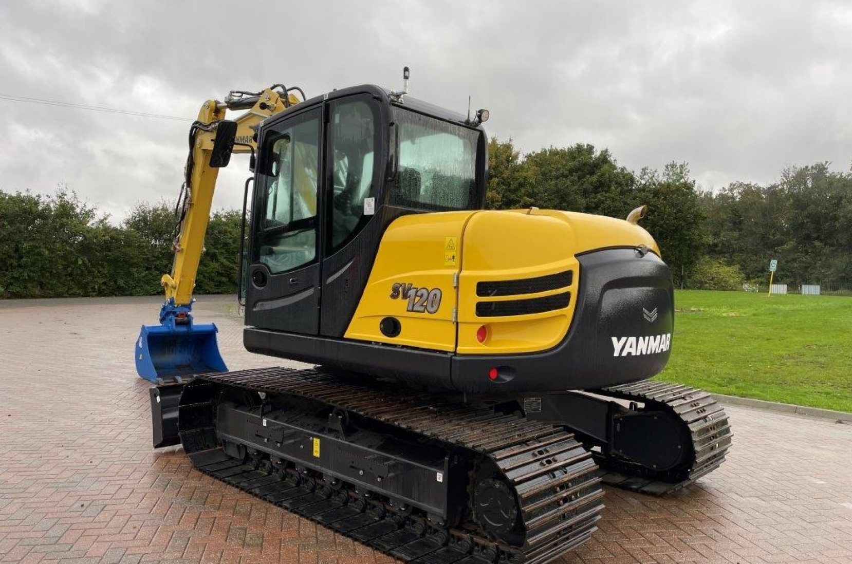 SV120 MIDI EXCAVATOR - Ben Burgess