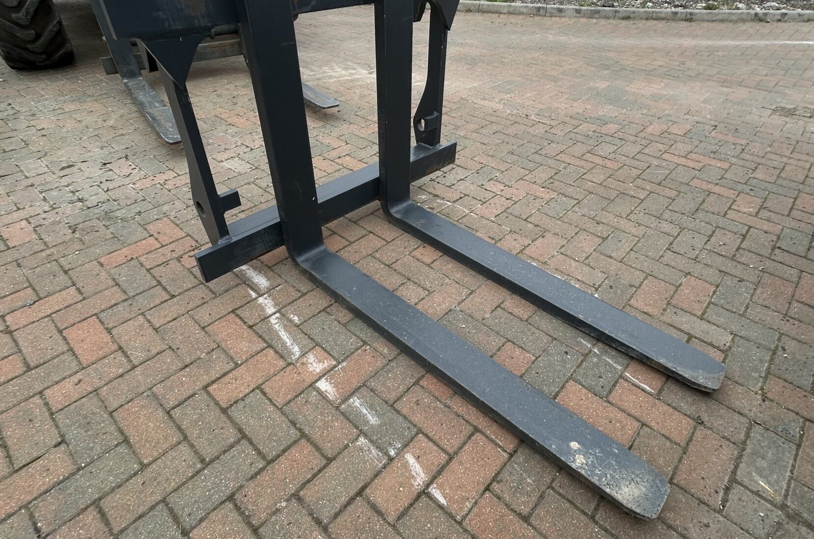 ATTACHMENT TINES - Ben Burgess